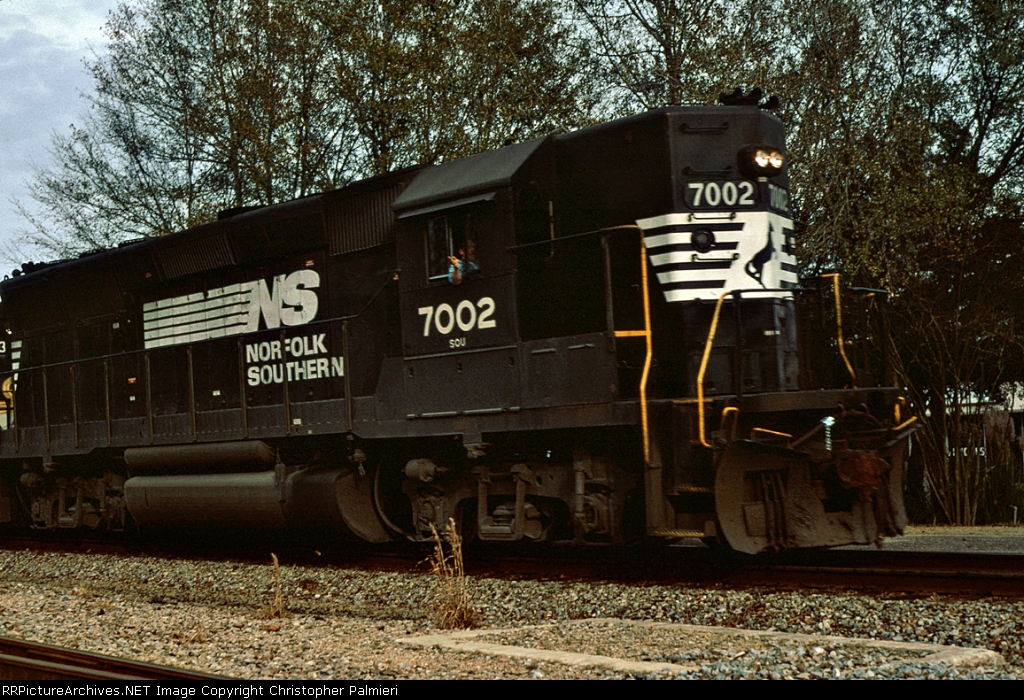 NS 7002